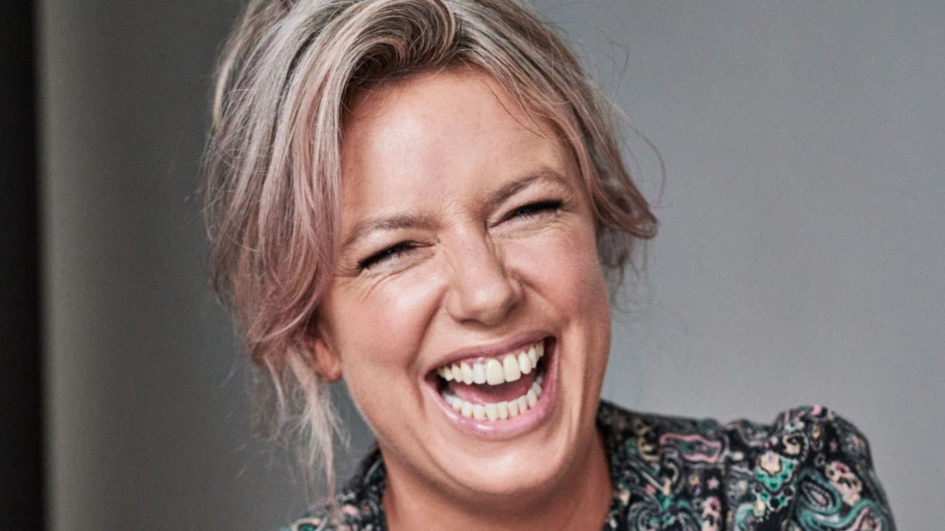 clara_batten_ | Instagram, TikTok | Linktree