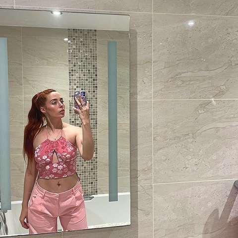 Cherry Fox | Twitter, Instagram, TikTok | Linktree