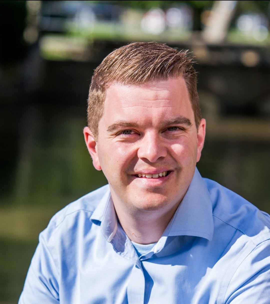 Dan Holden | Twitter | Linktree