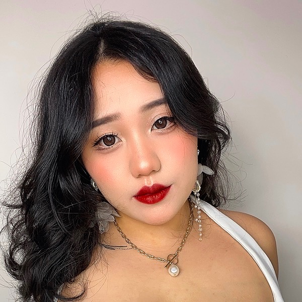 𝑑𝑖𝑎𝑛𝑛𝑒 | Instagram, Facebook, TikTok | Linktree