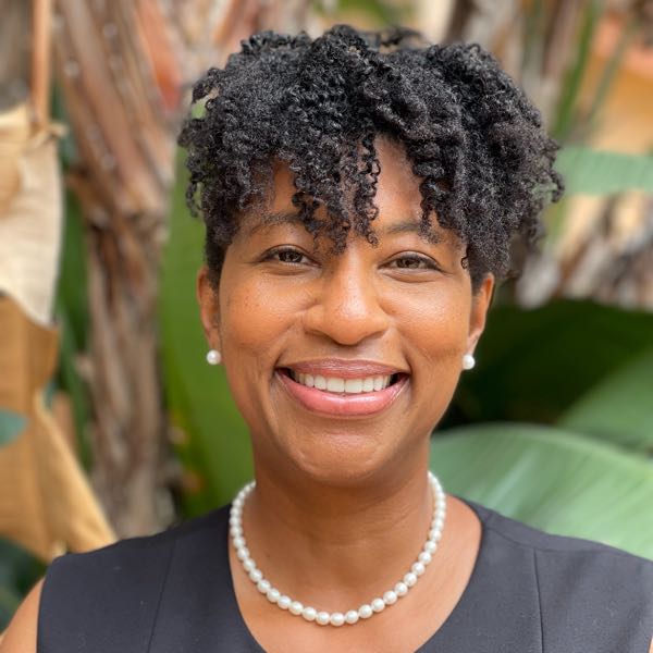 Dr. De Anne Collier | Instagram, TikTok | Linktree