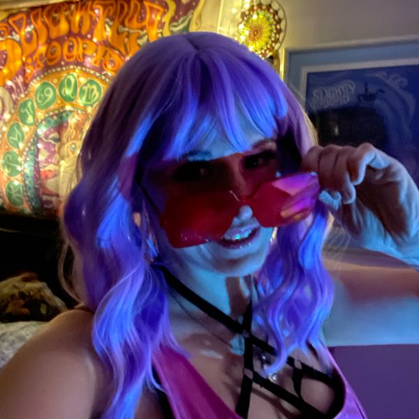 Suzy Wylde @MilfGoneWylde - Find Suzy Wylde @MilfGoneWylde Onlyfans - Linktree