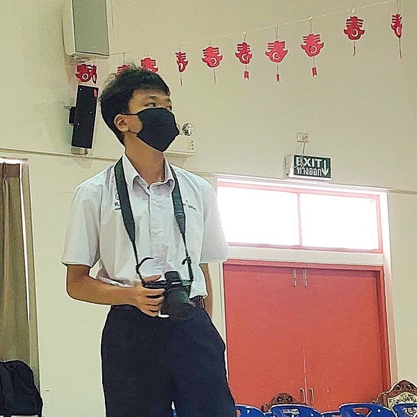 Hakayu | Twitter, Instagram, Facebook, Twitch | Linktree