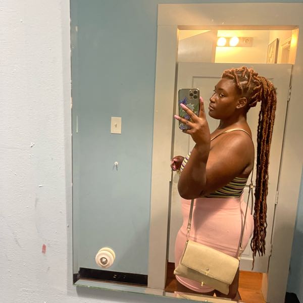 DeeDee | Instagram, TikTok | Linktree