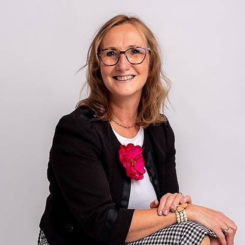 rachelriches | Instagram, Facebook | Linktree