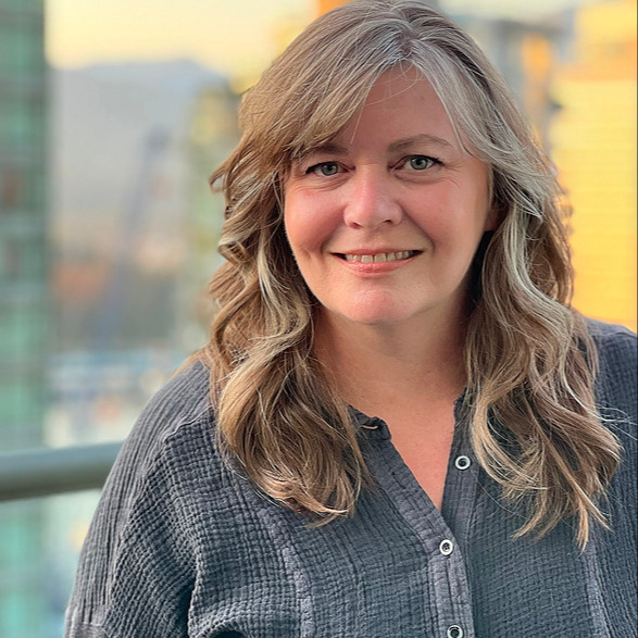 Lisa McMann @lisa_mcmann | Twitter, Instagram, Facebook | Linktree