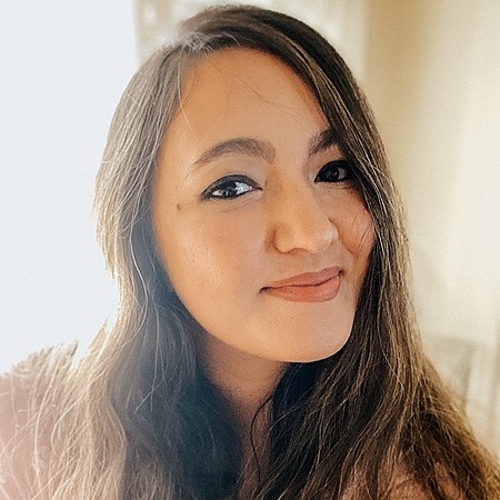 Mely Gregory | Instagram, TikTok, Twitch | Linktree