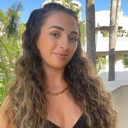 Ashleigh Cherise Holmes | Twitter, Instagram | Linktree