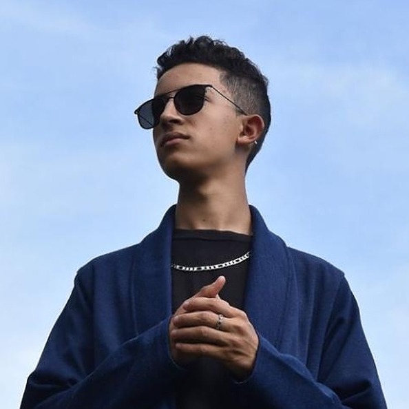 @Dev_ManuelC | Twitter, Instagram, TikTok | Linktree