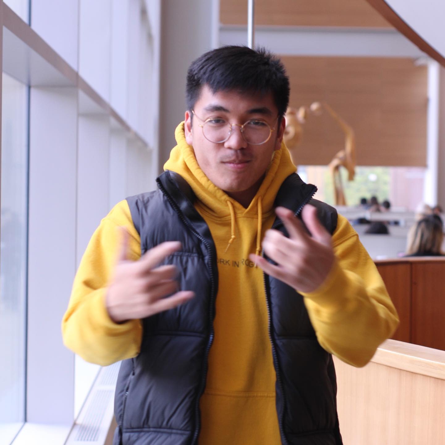 Miguel De Guzman | Instagram, Twitch | Linktree