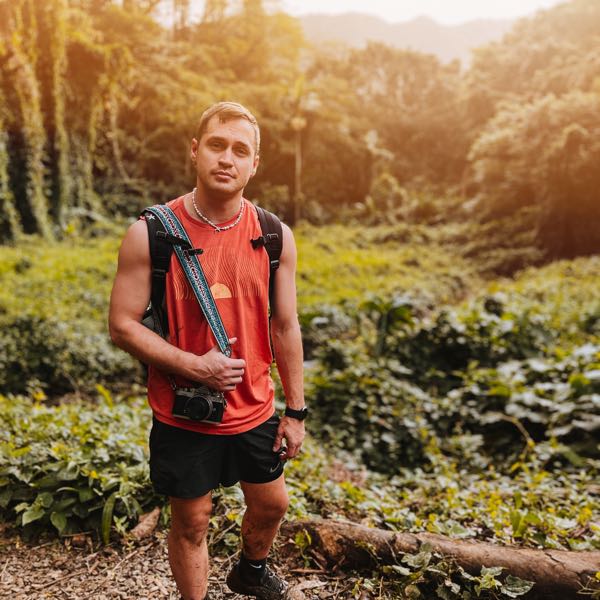 TheCamCamera (Cameron Elder) | Twitter, Instagram, TikTok | Linktree