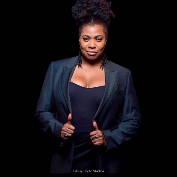 Singer Songwriter Designer | TikTok | Linktree