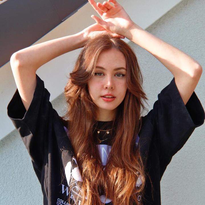 nini_flash | Instagram, TikTok, Twitch | Linktree