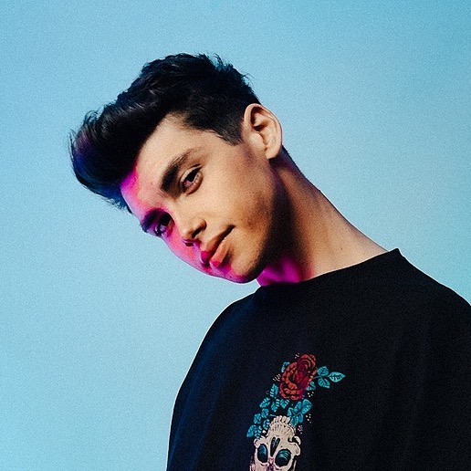 CHOLO | YouTube, Spotify, Facebook, TikTok, Twitch | Linktree