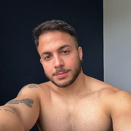 Sam | Instagram | Linktree