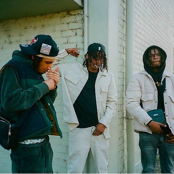 Chinoir | Instagram, TikTok | Linktree