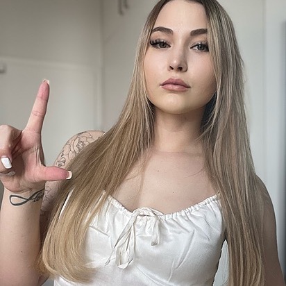 Geldherrin Lady Laura - Find Geldherrin Lady Laura Onlyfans - Linktree