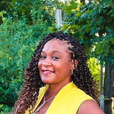 Wendy R. Hickson | Twitter, Instagram, Spotify, Facebook | Linktree