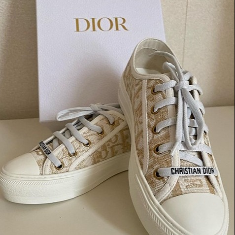 mika_inv | Twitter, Instagram | Linktree