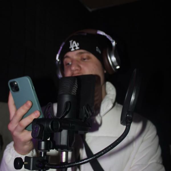 Brae | Instagram, TikTok, Twitch | Linktree