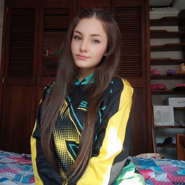 Nala | Twitter, TikTok, Twitch | Linktree