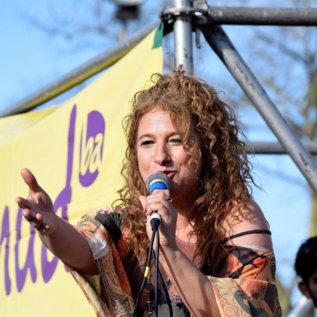 Laura Morrison psicoartista | Instagram, TikTok | Linktree