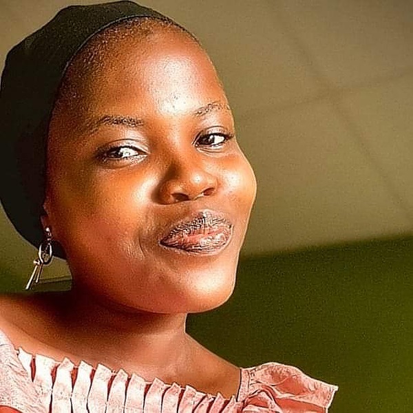 Zainab Ibrahim | Instagram, Facebook | Linktree