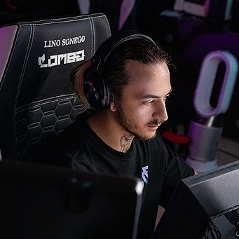 Lomba | Twitter, Instagram, TikTok, Twitch | Linktree