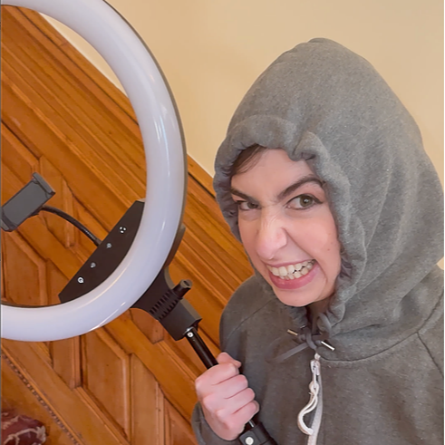 Laura High | Twitter, Instagram, TikTok | Linktree