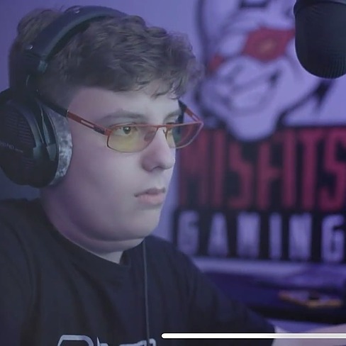 asianjeff | Twitter, Instagram, TikTok, Twitch | Linktree