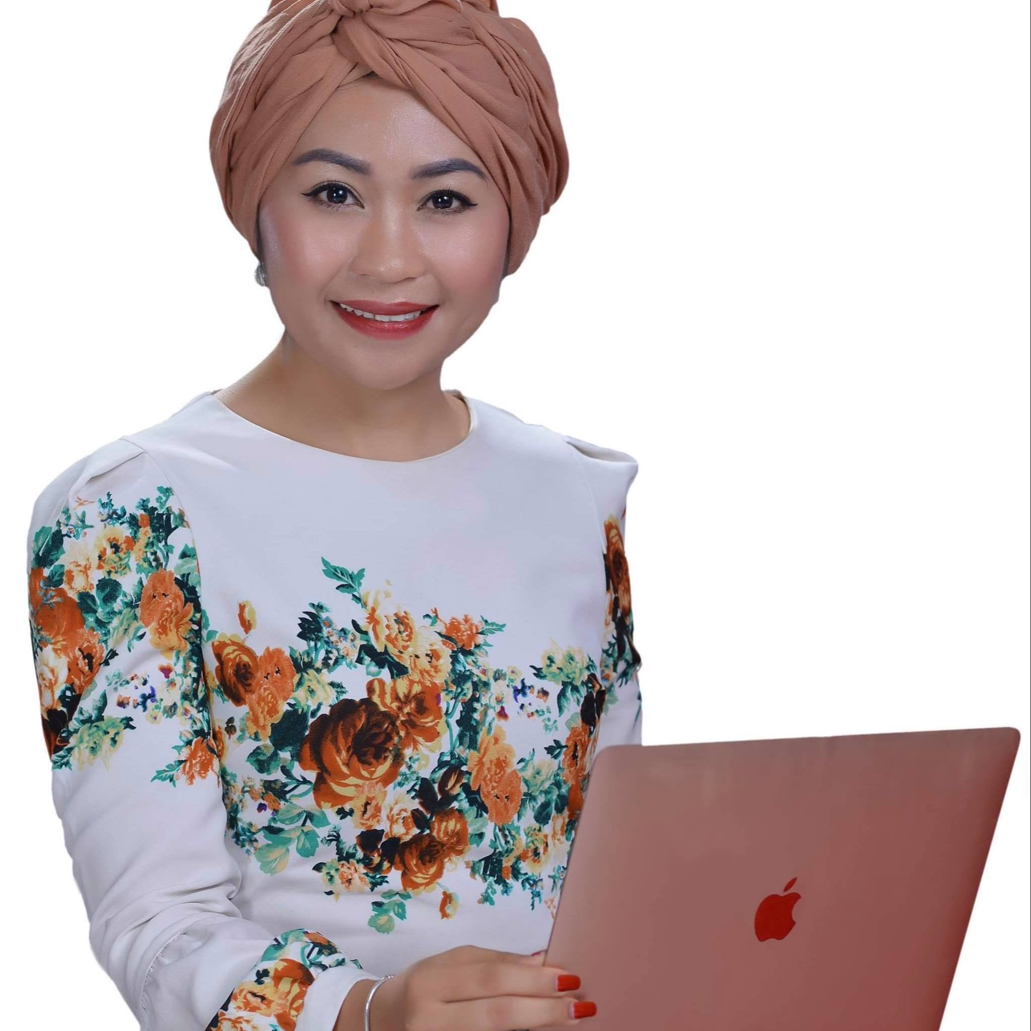 Helena Dipon-Langkuno | Instagram, Facebook | Linktree