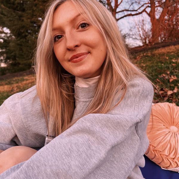 Hailey Smiths socials :) | Instagram, Facebook, TikTok | Linktree