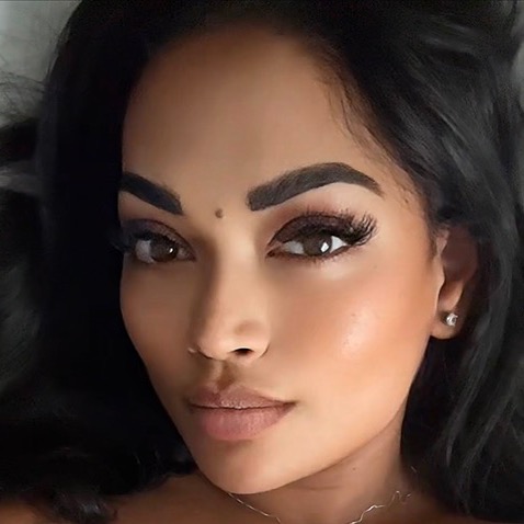 Sheron Peiris | Instagram, TikTok | Linktree