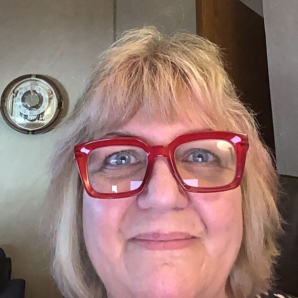 Cindi | Instagram, Facebook | Linktree