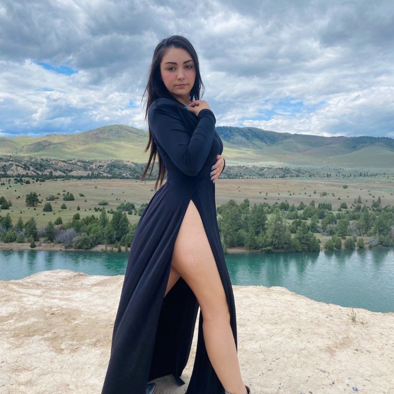 Kyia Hendrickson | Instagram, TikTok | Linktree
