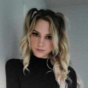 @kimmee | Twitter, Instagram, Twitch | Linktree