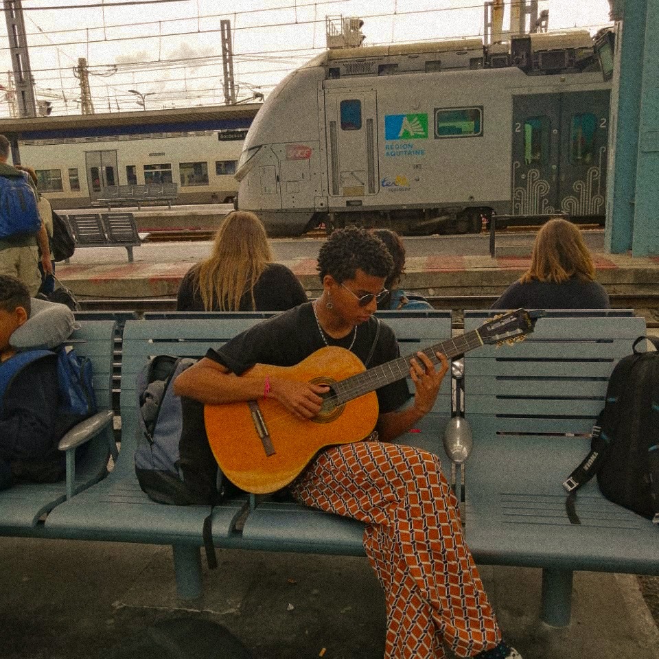 Tiya | Twitter, Instagram | Linktree