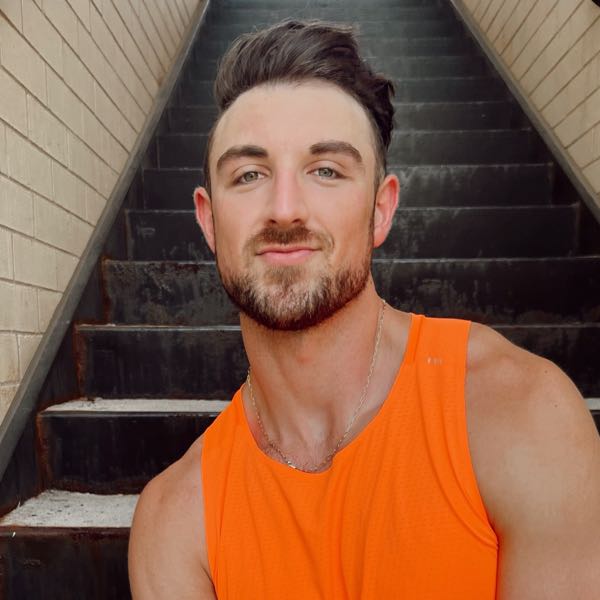 Max Barry | Instagram, TikTok | Linktree