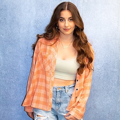 GiaNina Paolantonio | Twitter, Instagram, TikTok | Linktree