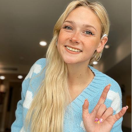 Chrissy Marshall | Instagram, TikTok | Linktree