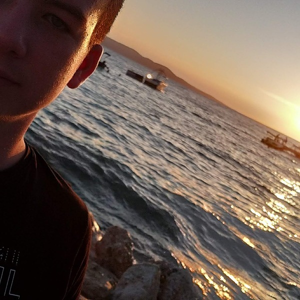 nathan_lfg | TikTok, Twitch | Linktree