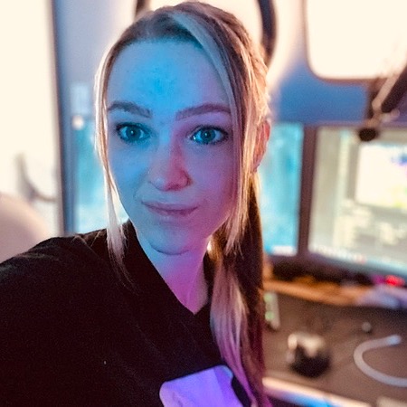 Chrissy • | Twitter, Instagram, Twitch | Linktree