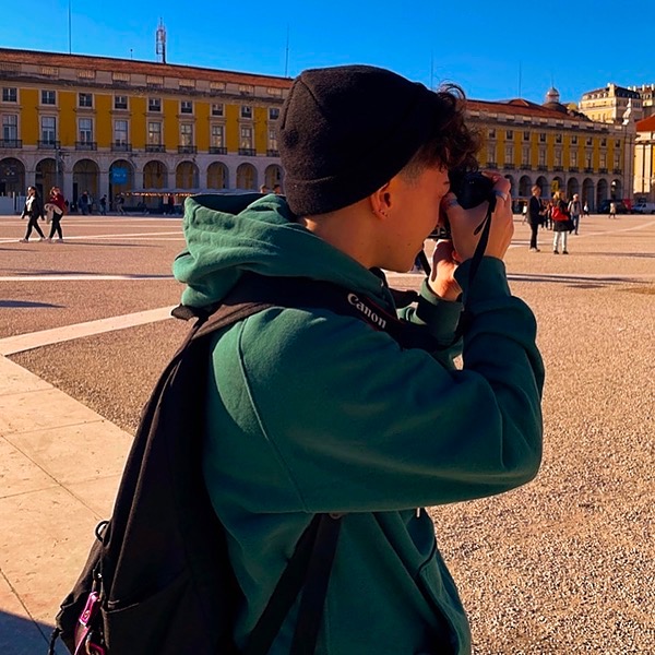 Erica Ruggieri | Twitter, Instagram, Facebook | Linktree