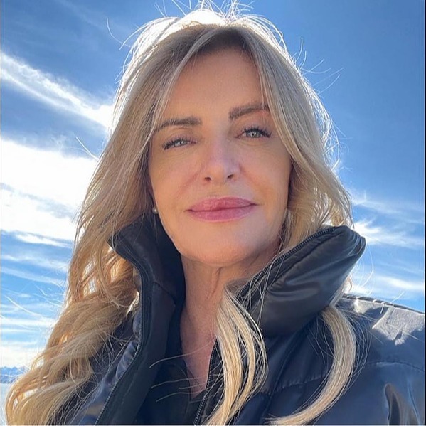 Marisa Fassi | Twitter, Instagram, Facebook, TikTok | Linktree