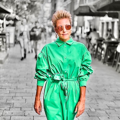 alexandra_official | Instagram, Facebook, TikTok | Linktree