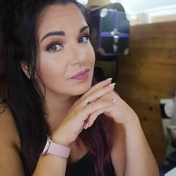 @CathyCôté | Instagram, Facebook, TikTok | Linktree