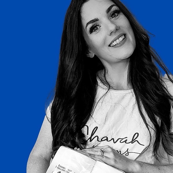 CHAVAH LINDSAY | Instagram, Facebook, TikTok | Linktree