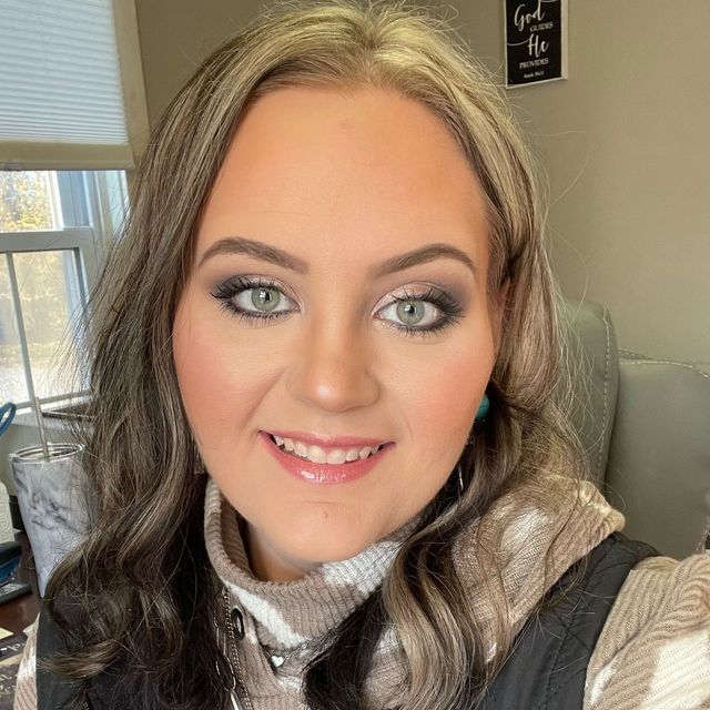 rissy_roo_ | Instagram, TikTok | Linktree