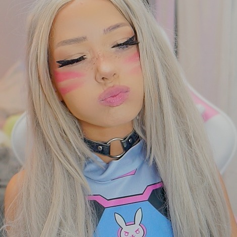 DOLLBLUSH | Twitter, Instagram, TikTok, Twitch | Linktree