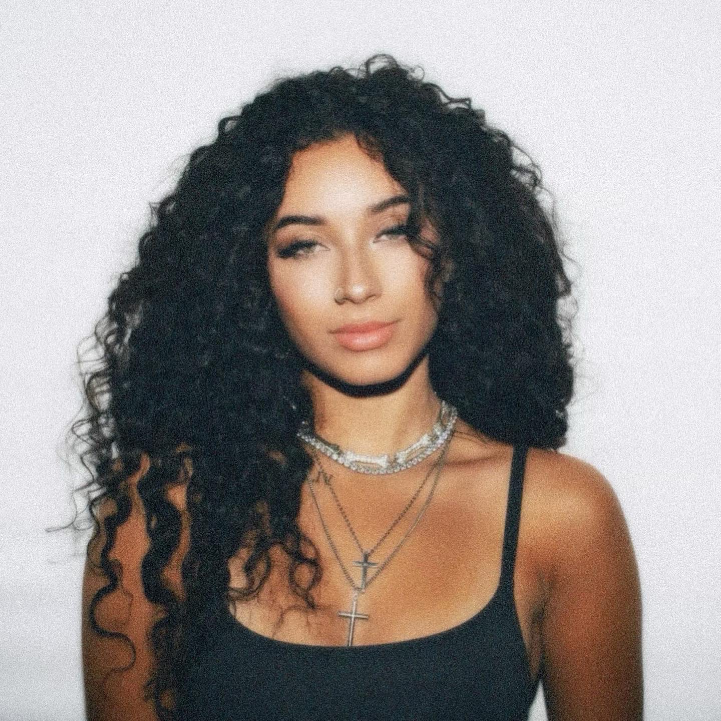 Zoe Moore - Listen on YouTube, Apple Music - Linktree